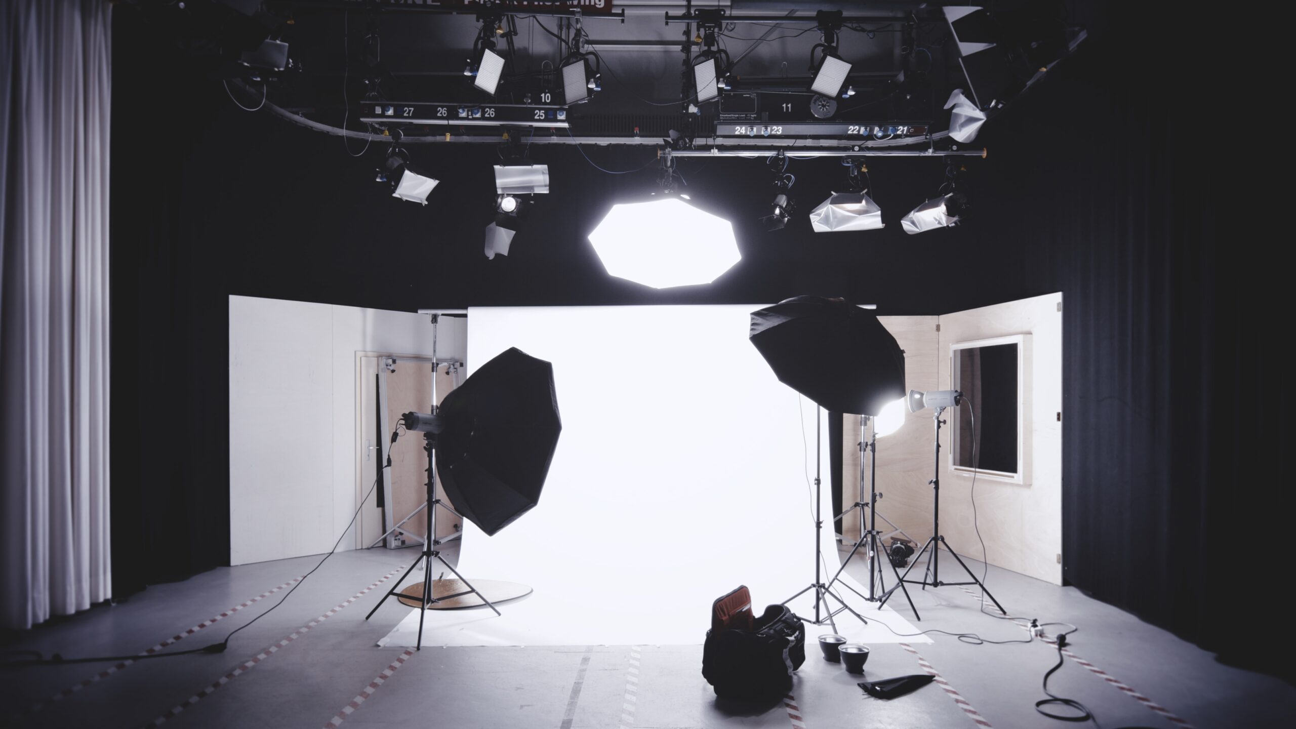 The Importance of Lighting in Professional Headshots: Tips for ...