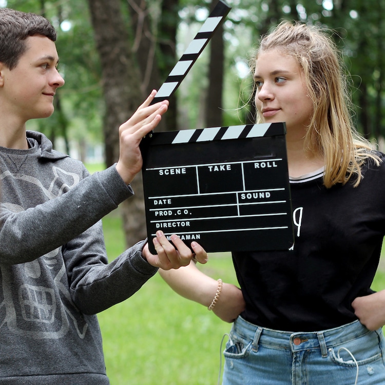 What to Wear for Acting Headshots : Style Secrets from the Pros